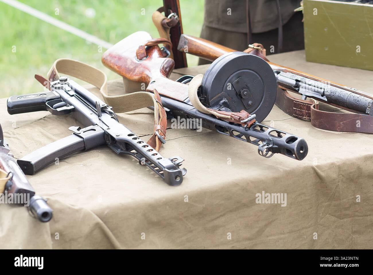 Submachine guns of the Second World War of the System of Shpagin and ...