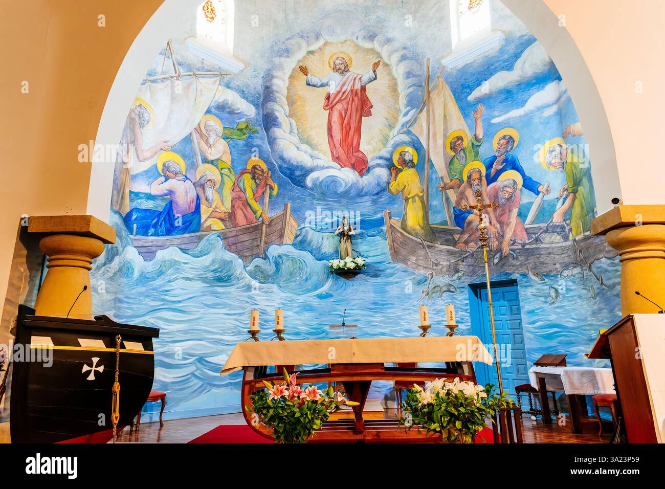 Church of Santa Maria Magdalena and, decorating the walls of the apse ...