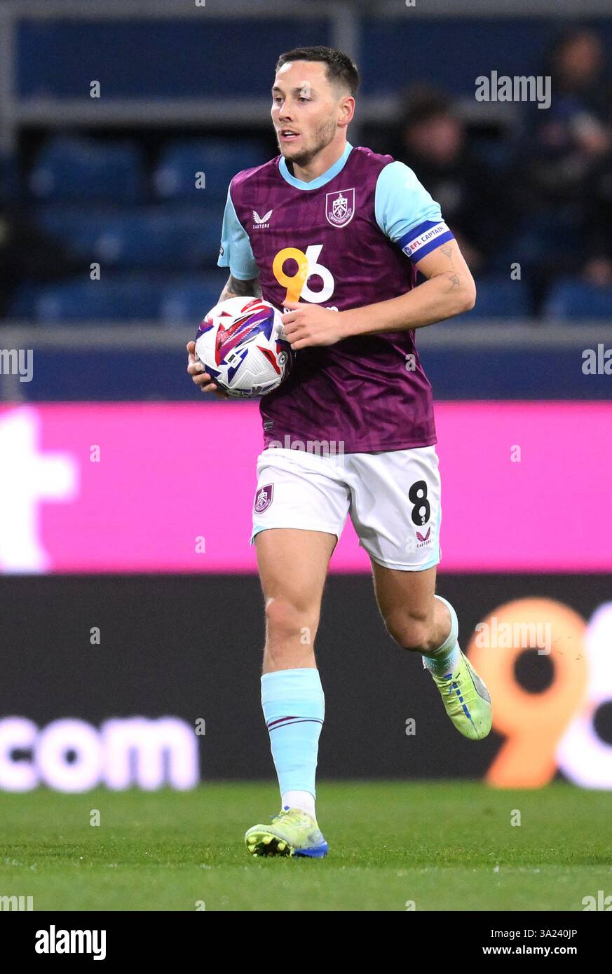 Burnley's Josh Brownhill celebrates his side's first goal of the game ...