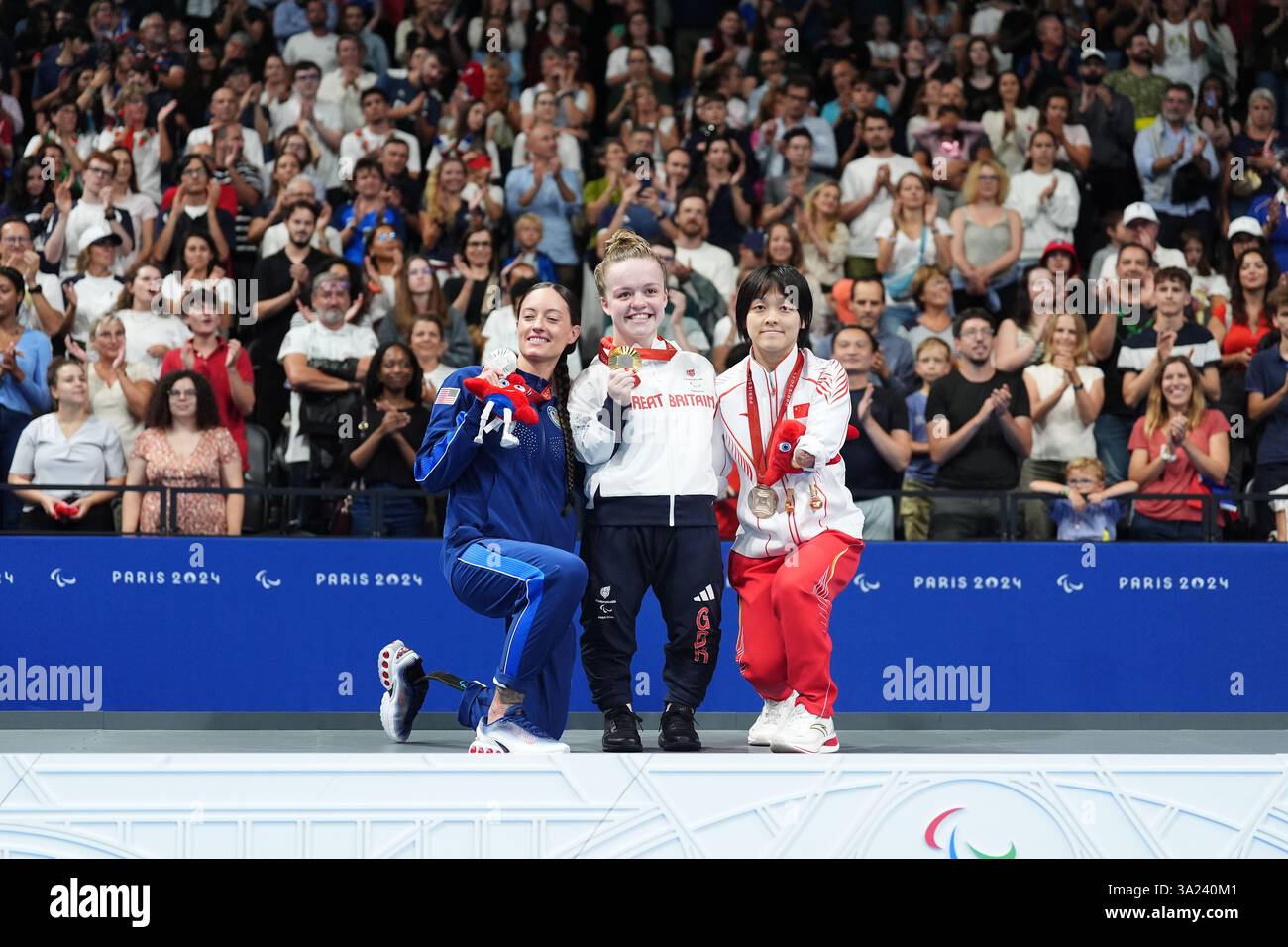 Sliver Medalist USA’s Ellie Marks, Gold Medalist Great Britain’s Maisie ...