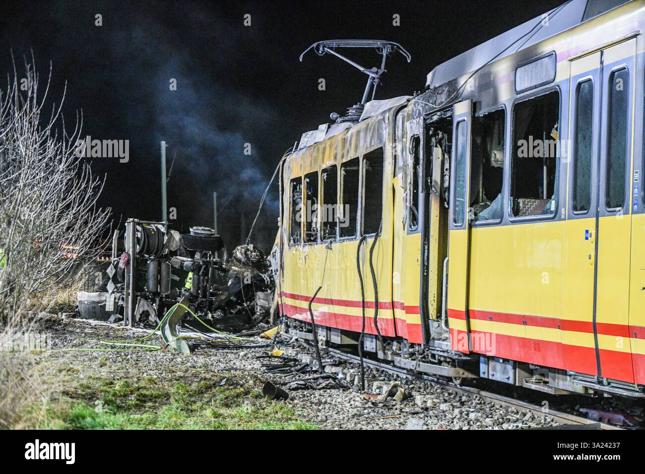 11 March 2025, Baden-Württemberg, Ubstadt-Weiher: View of the accident ...