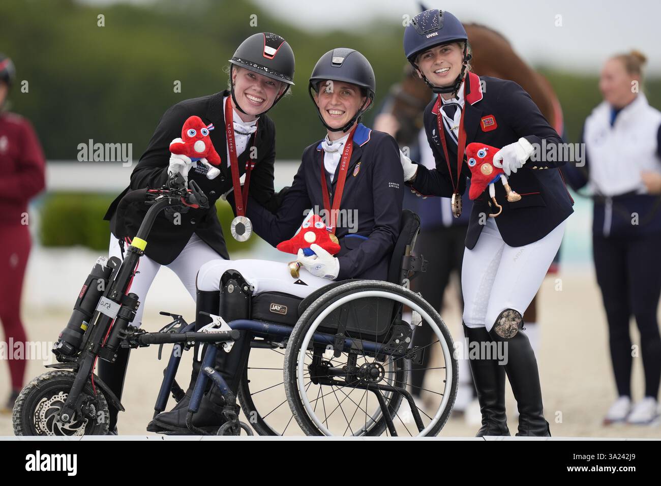 (Left to right) Denmark's Katrine Kristensen, USA's Fiona Howard and ...