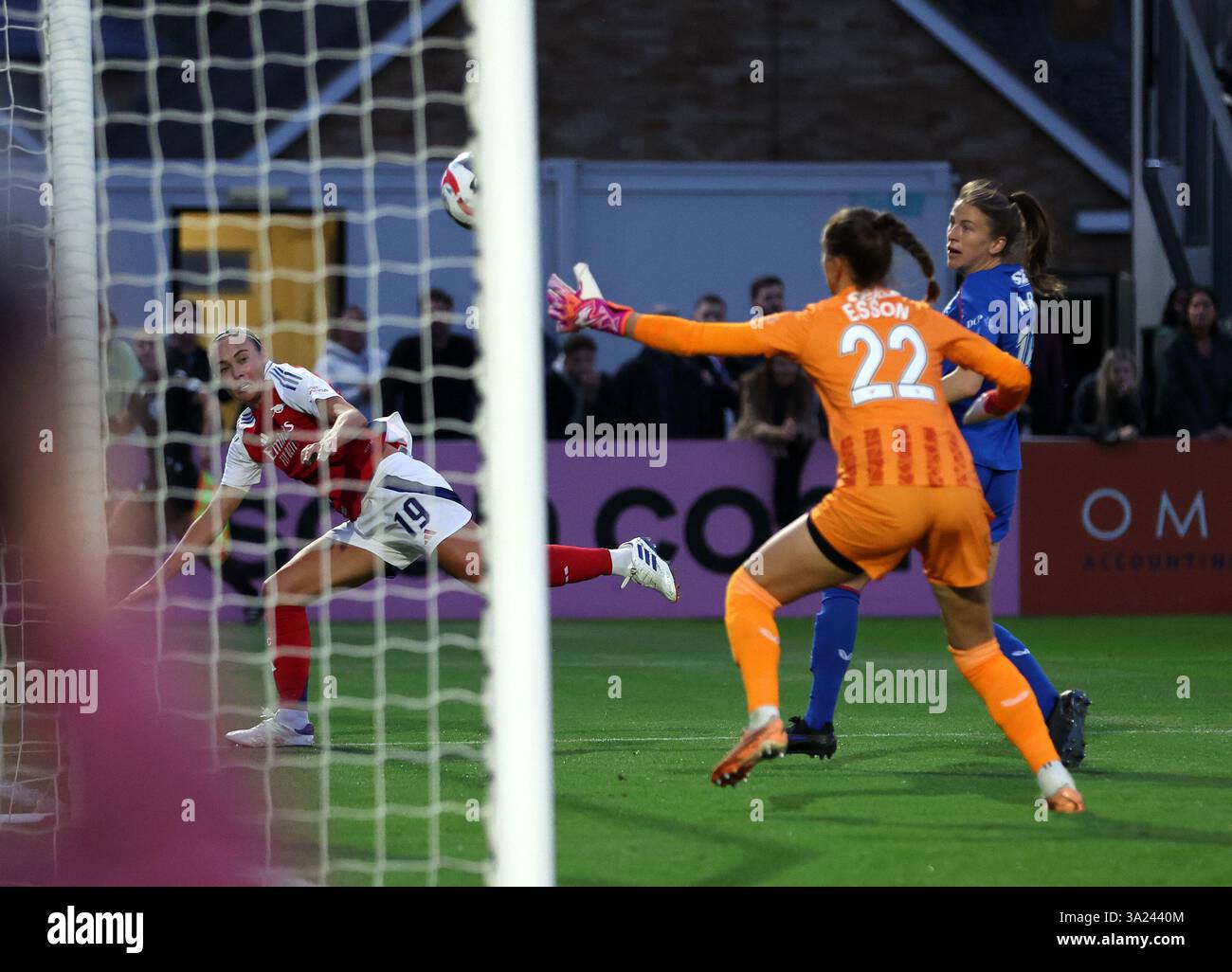 Arsenal’s Caitlin Foord scores their side's first goal of the game ...