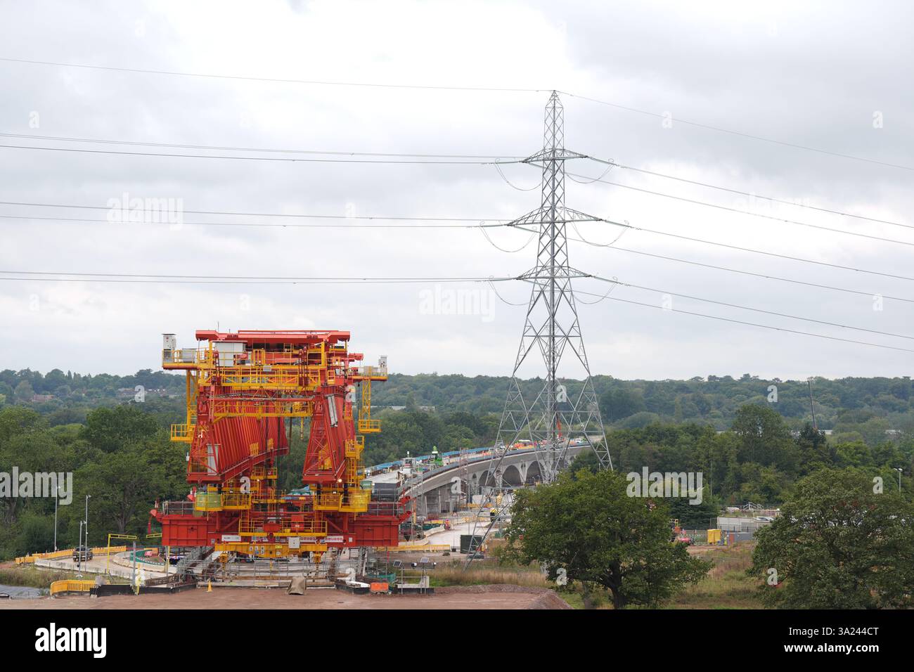 HS2's 2.1-mile long viaduct crossing the Colne Valley after the final ...