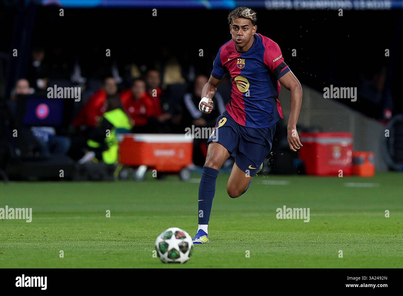 Barcelona, Germany. 11th Mar, 2025. Fussball UEFA Champions League ...