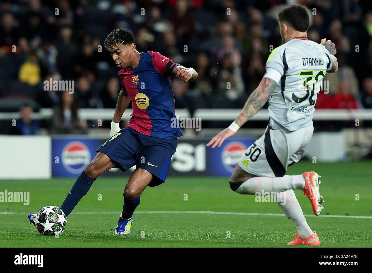Barcelona, Germany. 11th Mar, 2025. Fussball UEFA Champions League ...