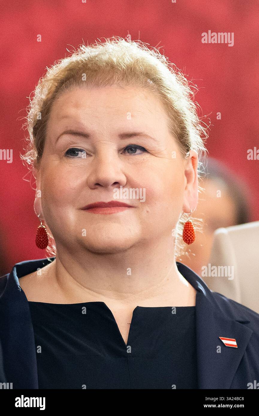 Sozialministerin Korinna Schumann (SPÖ) während der Angelobung der ...