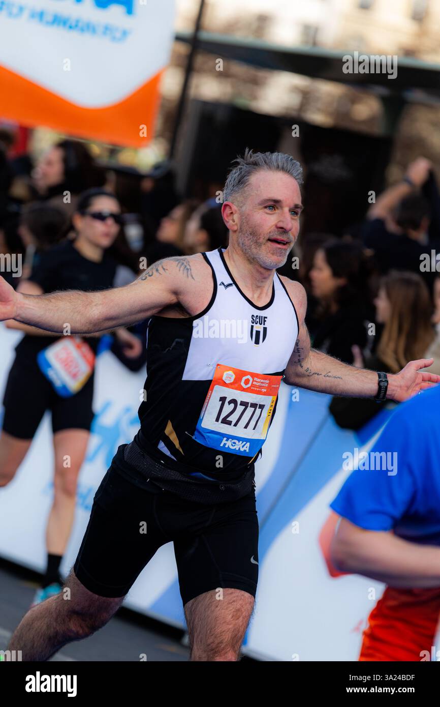 Paris, France. 09th Mar, 2025. Paris, France, March 9th, 2025 Runner ...