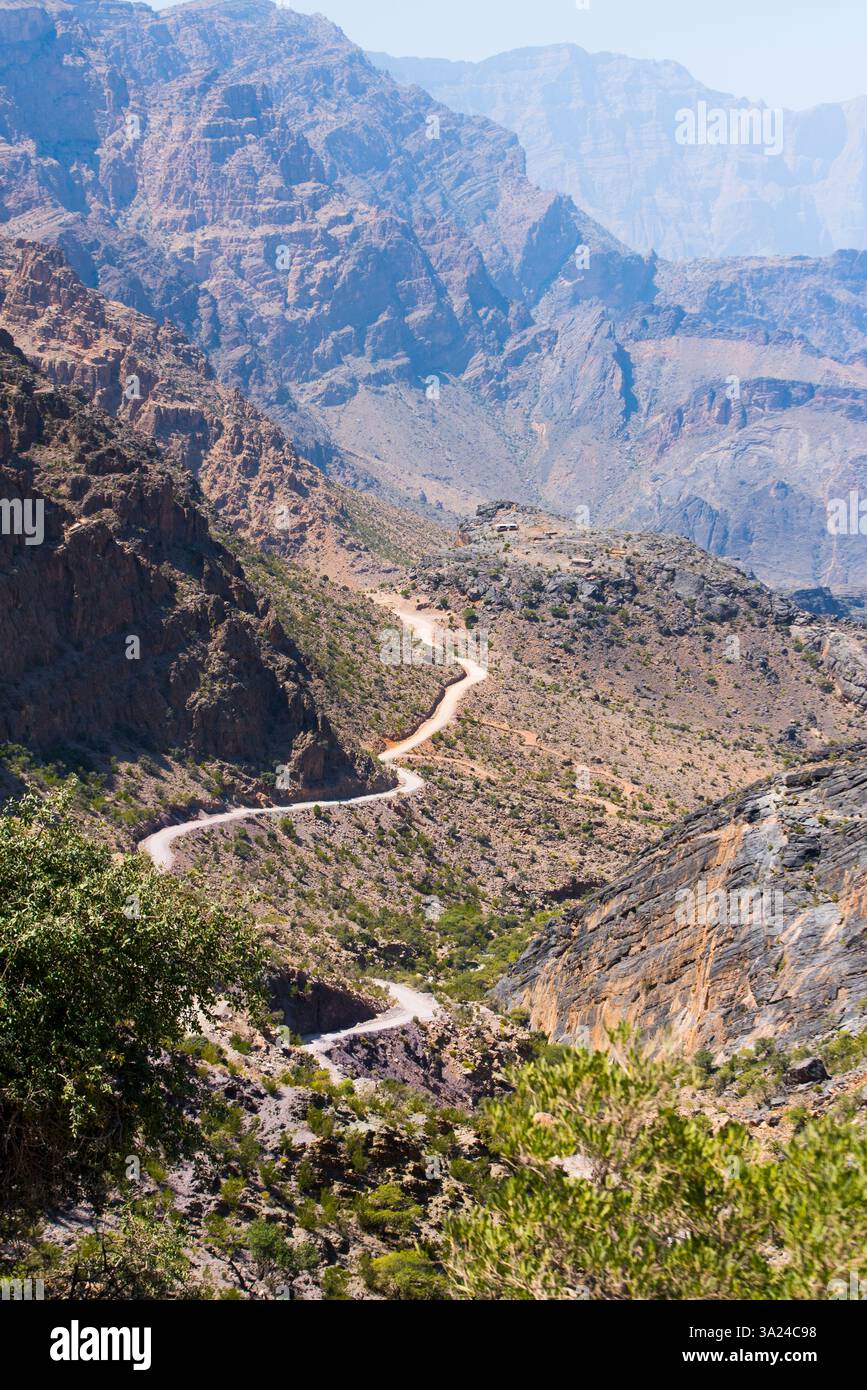 Descending track (Al Barida Road) on the western slope of Djebel Ahkdar ...