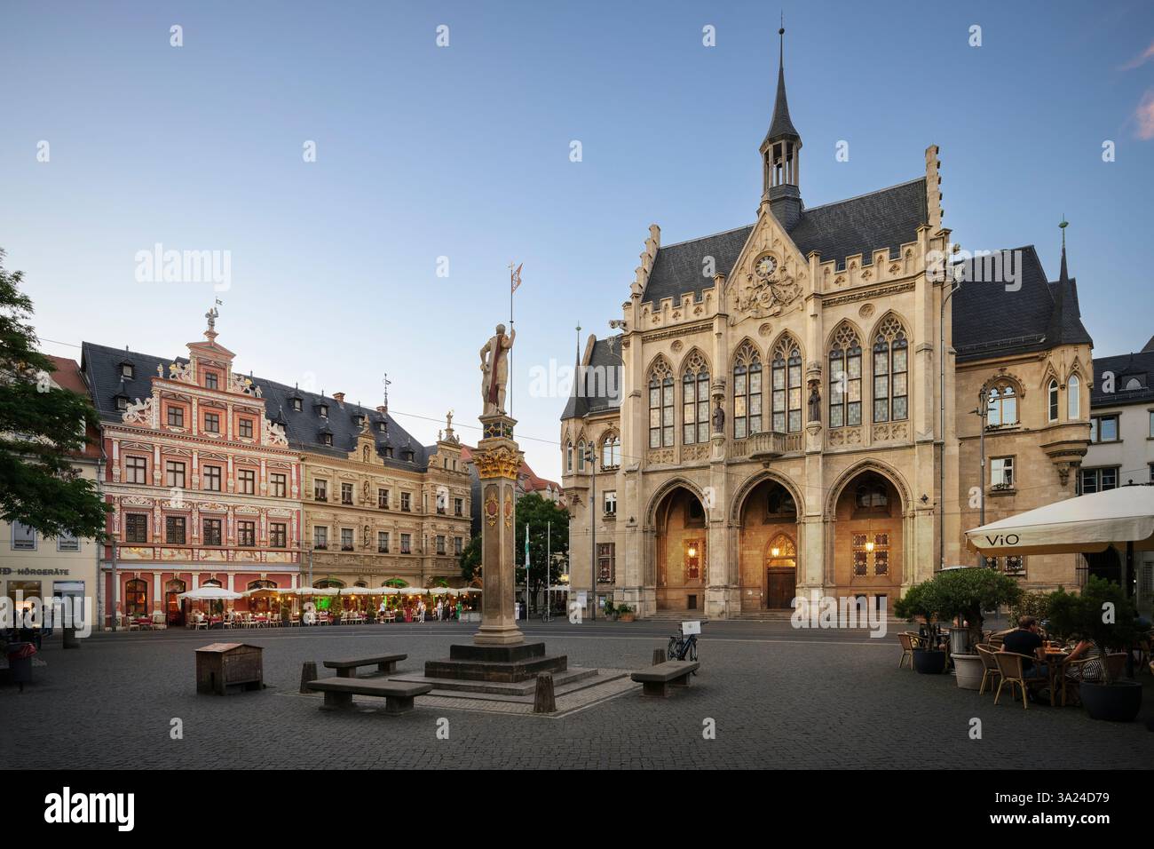 Gothic town hall of Erfurt seen from the fish market, state capital ...
