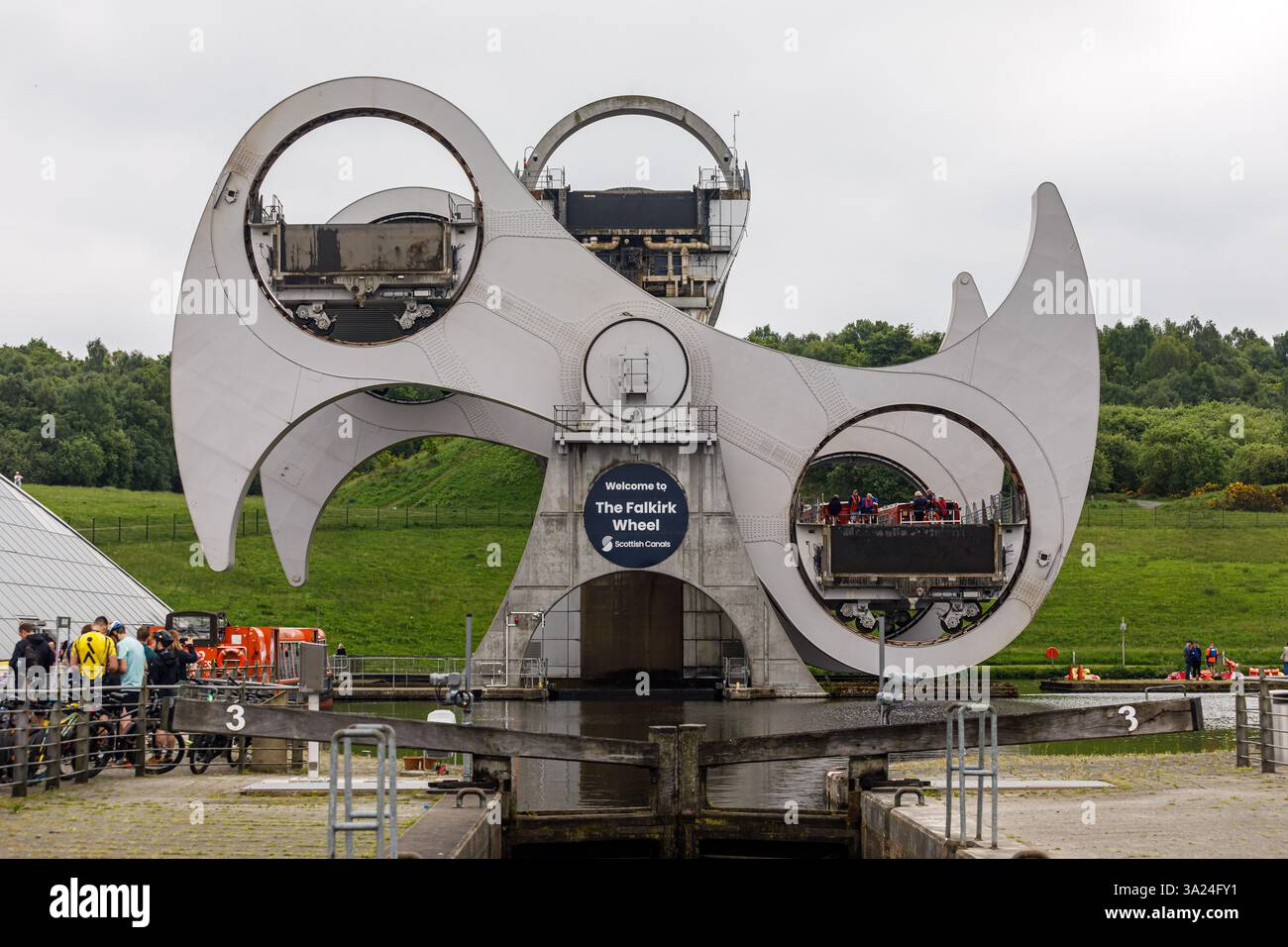 Falkirk, UK. 19th May, 2024. A view of the Falkirk Wheel, Falkirk ...