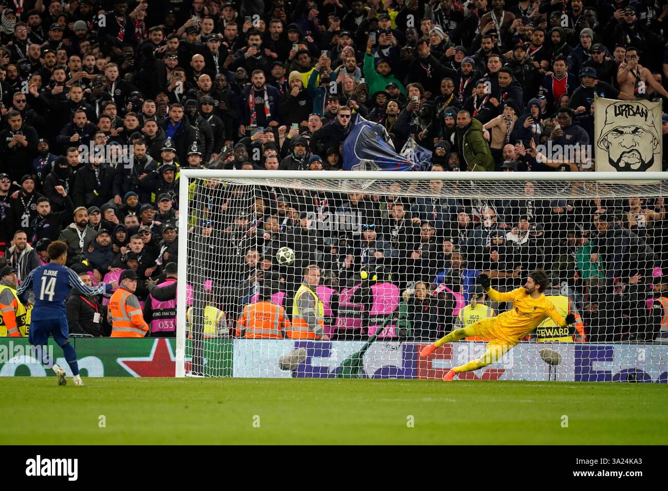 PSG's Desire Doue scores the winning goal past Liverpool's goalkeeper ...