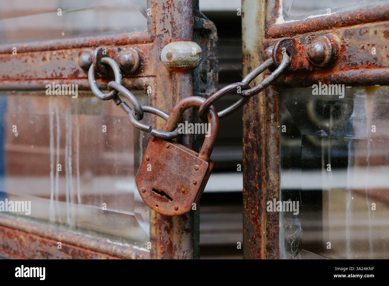 Padlock on outdoor door hi-res stock photography and images - Alamy