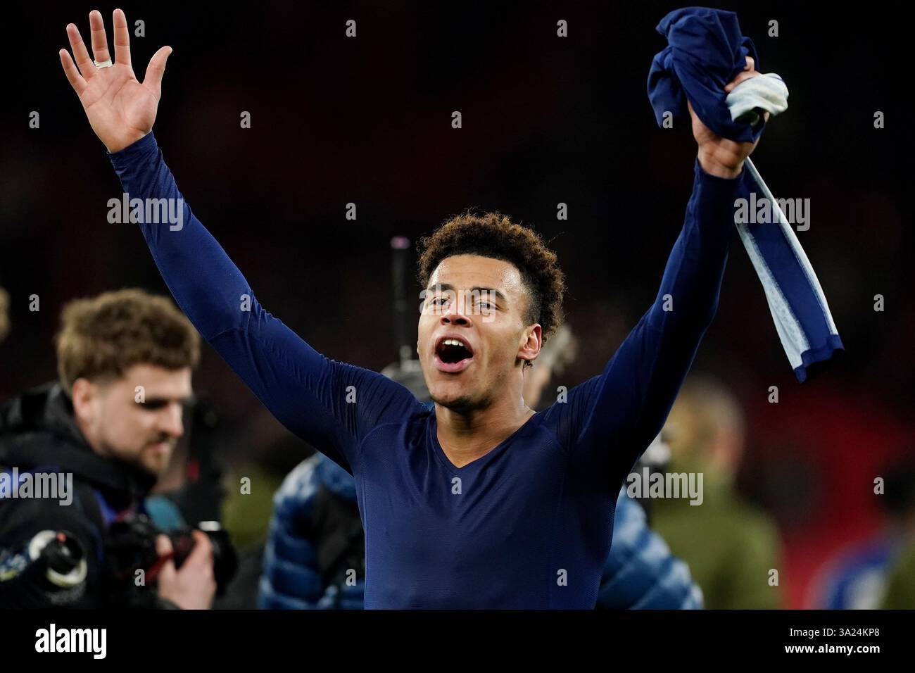 Paris Saint-Germain's Desire Doue celebrates scoring the winning ...