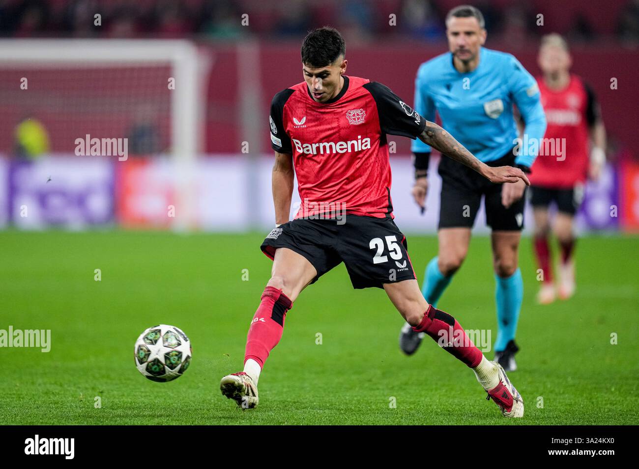 Leverkusen, Germany. 11th Mar, 2025. LEVERKUSEN, GERMANY - MARCH 11: Exequiel Palacios of Bayer ...