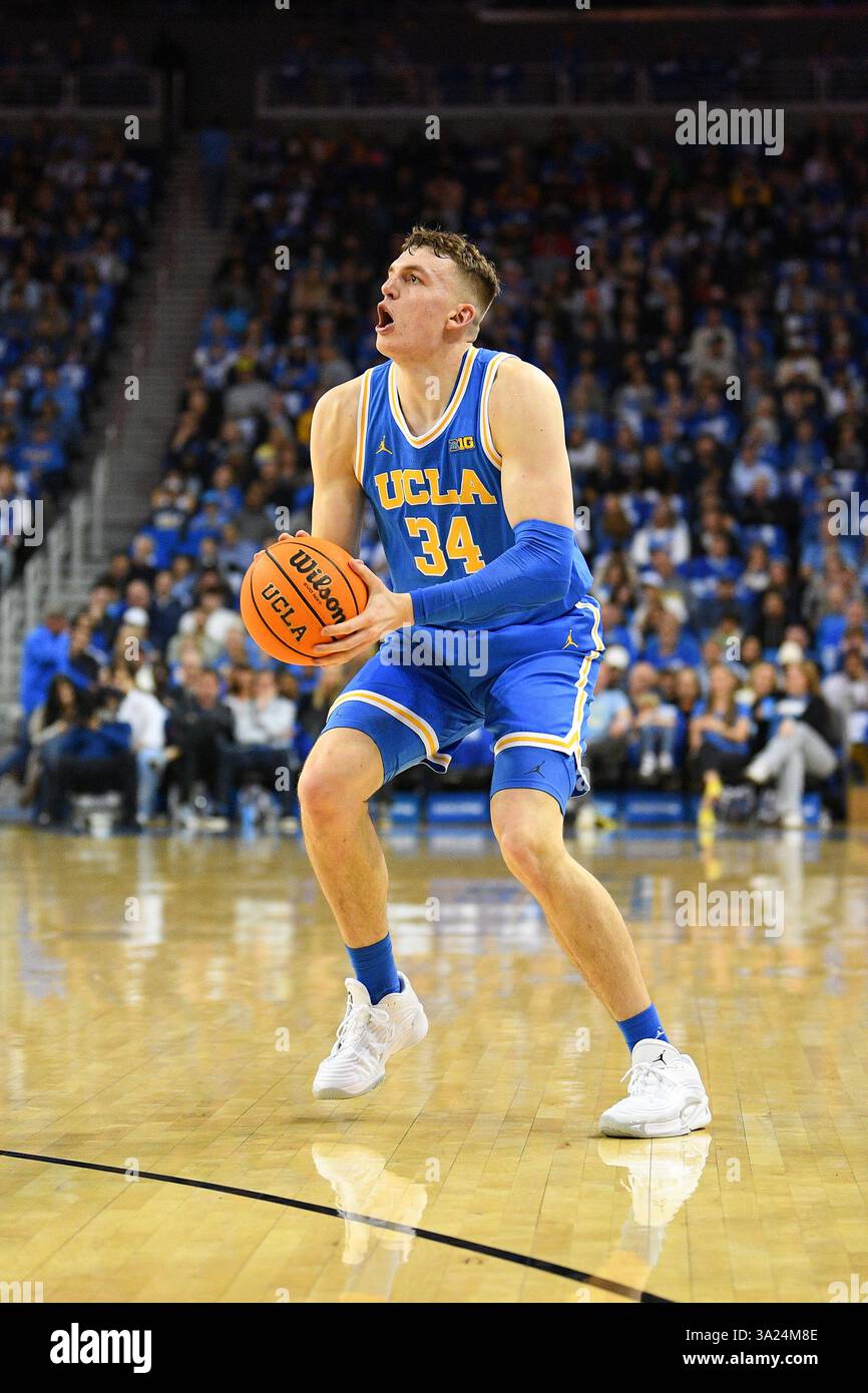LOS ANGELES, CA - MARCH 08: UCLA Bruins guard Tyler Bilodeau (34) goes ...