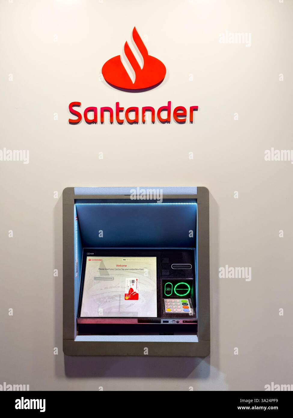 Santander retail bank, ATM machine, New York City, New York, USA Stock ...