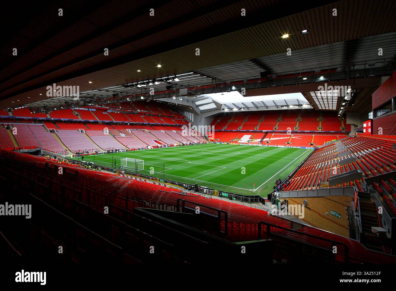 Psg liverpool 2025 hi-res stock photography and images - Alamy