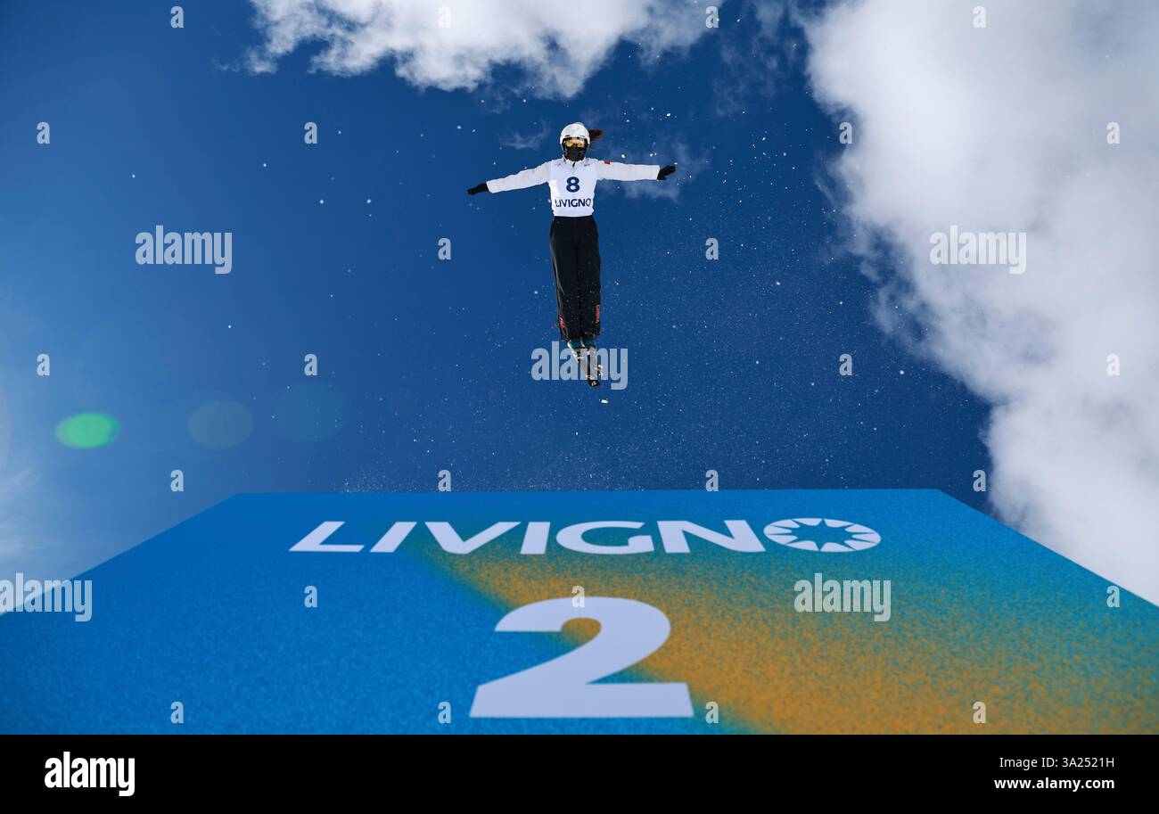 (250312) -- LIVIGNO, March 12, 2025 (Xinhua) -- China's Chen Meiting ...