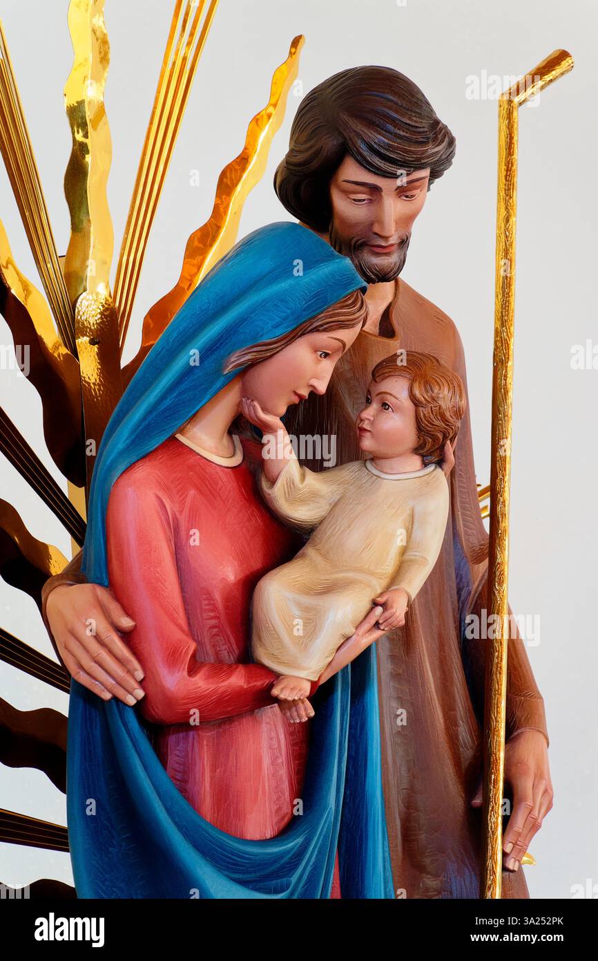 Palmi, ITALY - 11-01-2024: Statue of Holy family: Jesus infant, Virgin ...