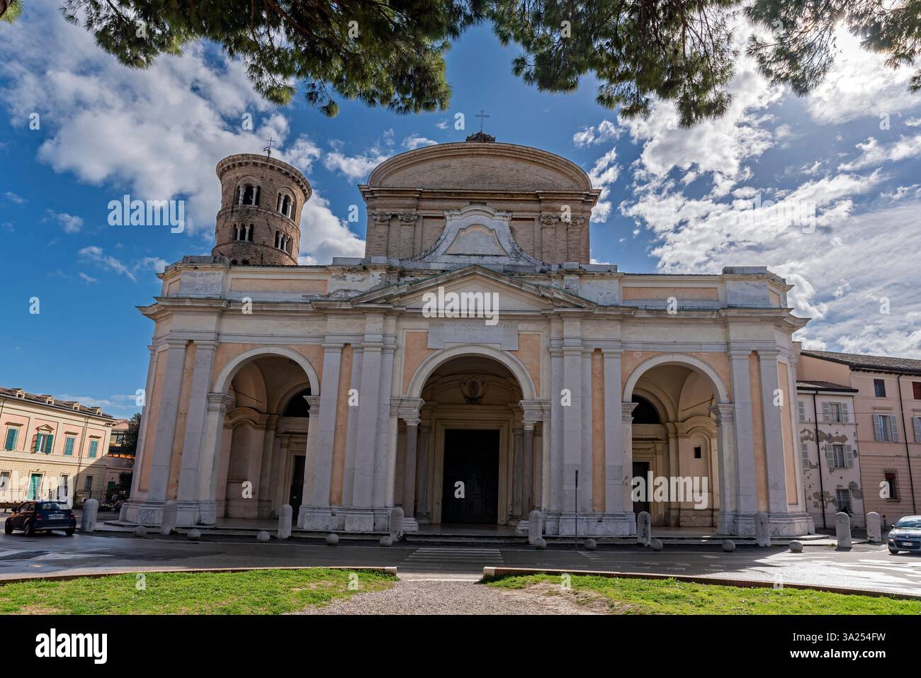 Dante museum ravenna hi-res stock photography and images - Alamy