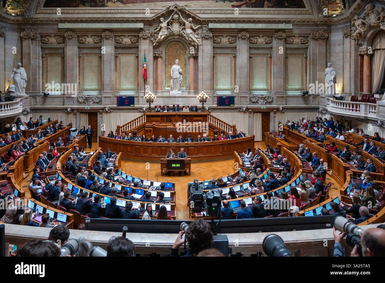 Portuguese Parlament plenary session to debate the vote of confidence ...