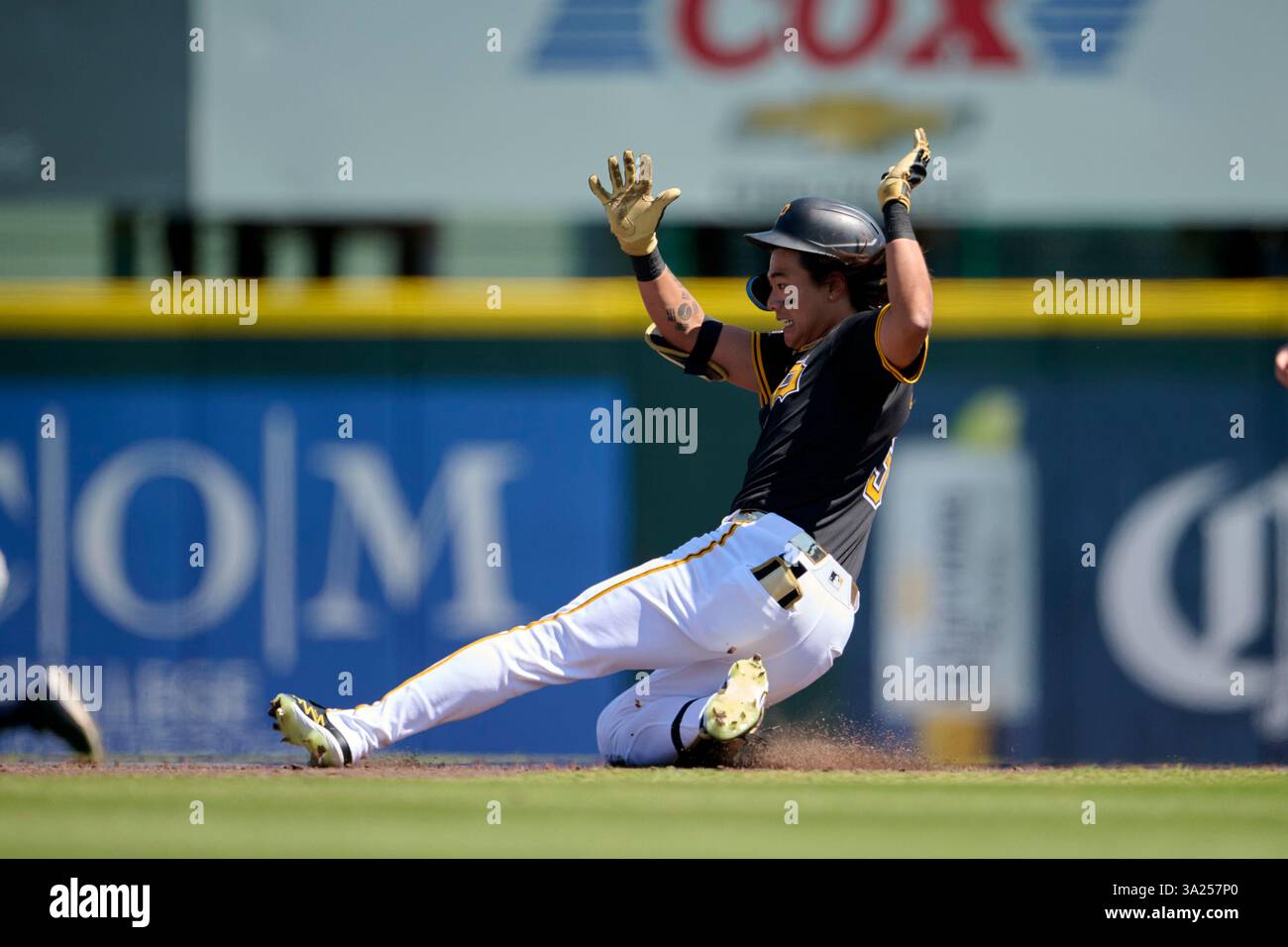 Pittsburgh Pirates Ji Hwan Bae (3) slides into second base during an ...
