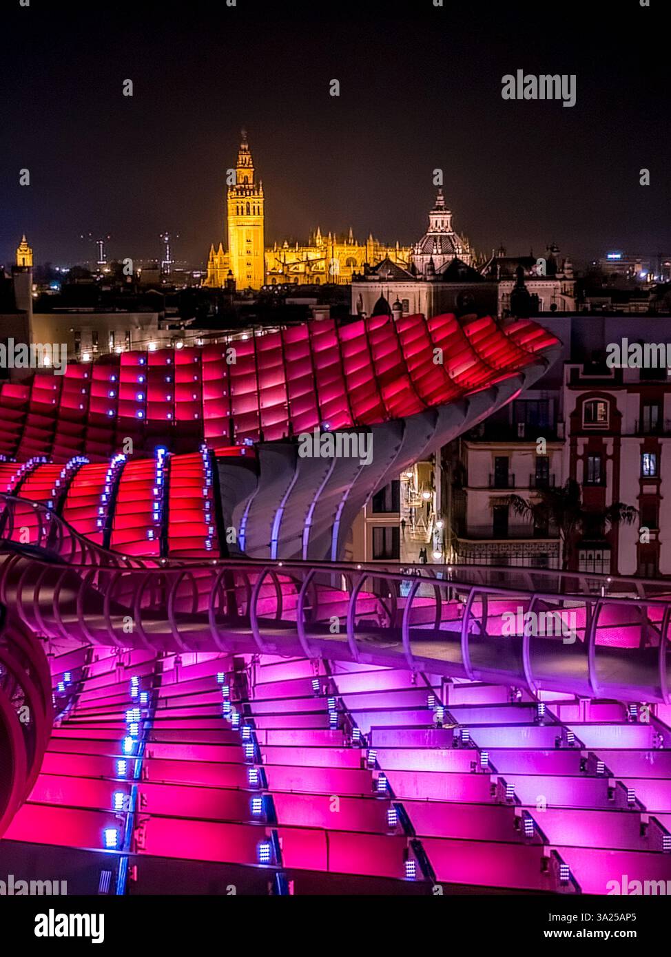 Setas Seville: Glows with warm lights, the mushroom-like structure ...