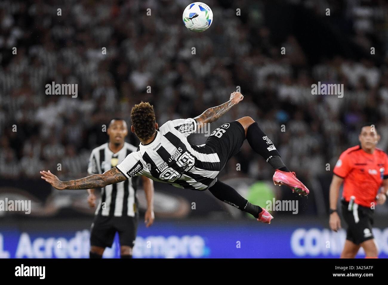 Rio de Janeiro, Brazil, February 28, 2025. Football match between ...
