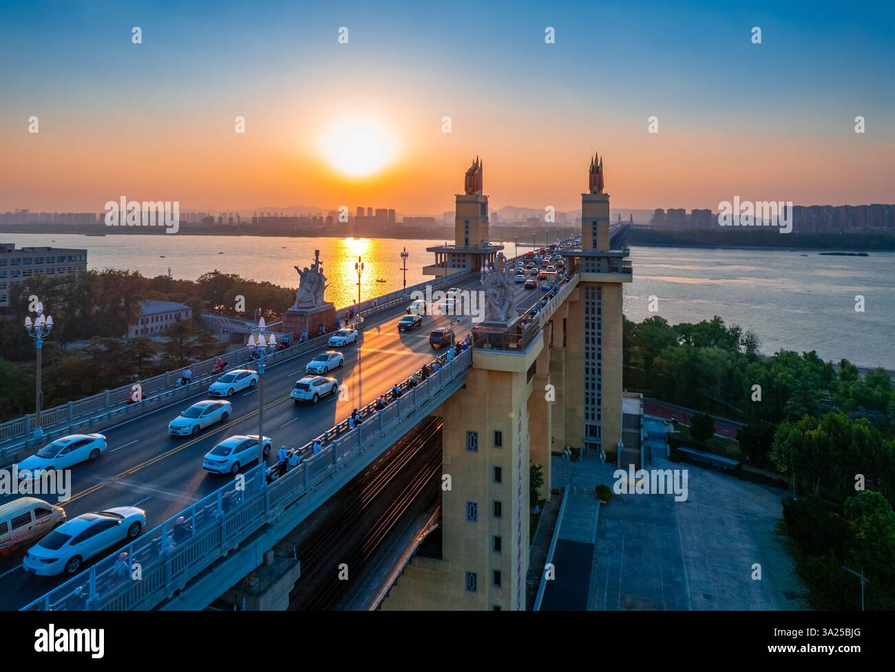 Twilight view of Nanjing Yangtze River Bridge, Jiangsu Province, China ...