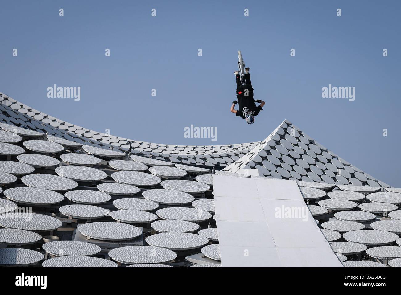 Hamburg, Germany. 10th Mar, 2025. Trial mountain biker Fabio Wibmer ...