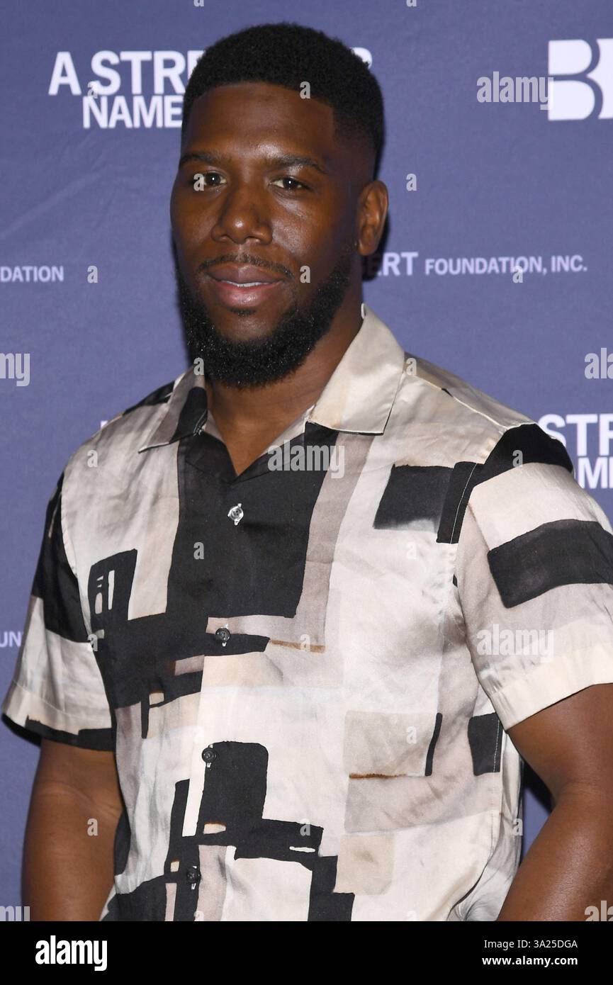 Dwane Walcott poses during 'A Streetcar Named Desire' Opening Night at ...