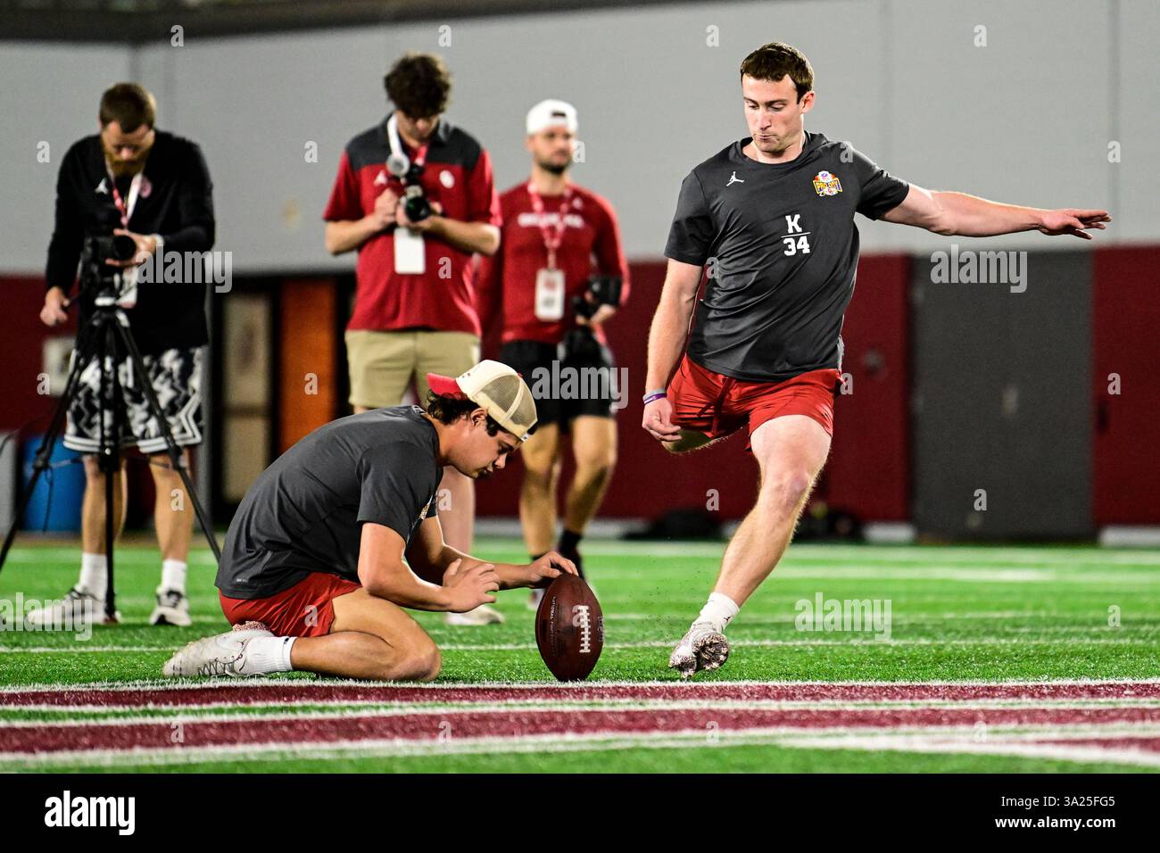 Oklahoma place kicker Zach Schmit (34) attempts a kick during Oklahoma ...