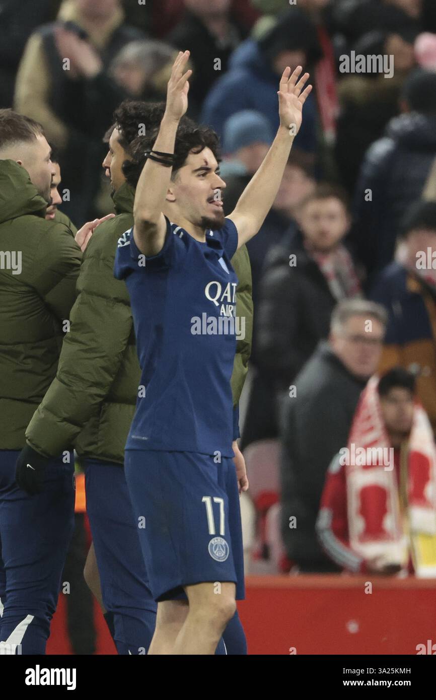 Vitinha of PSG celebrates the victory following the penalty shootout of ...