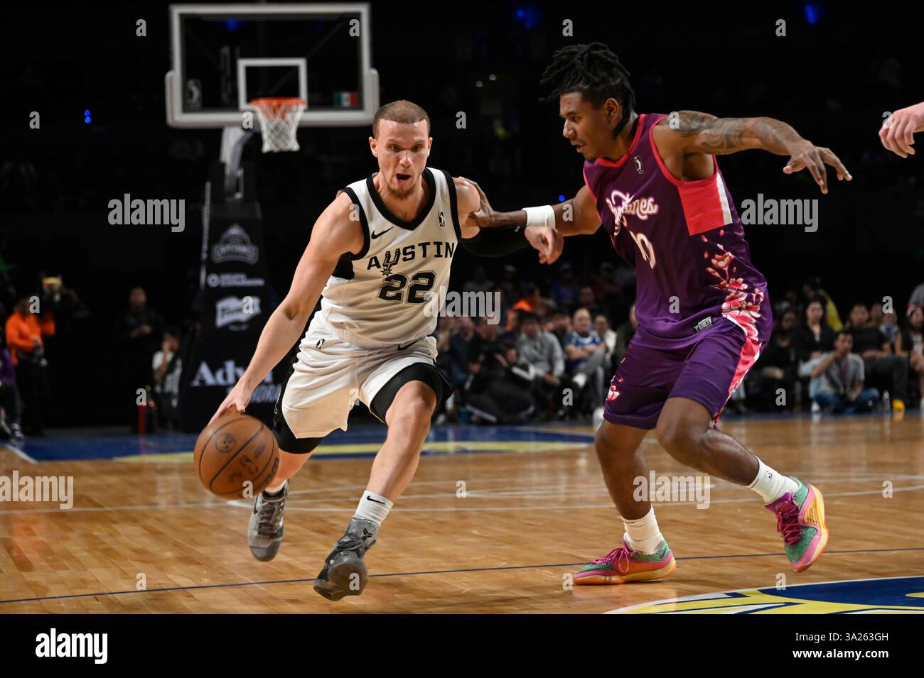 Mexico City, Mexico. 11th Mar, 2025. Malachi Flynn #22 of Austin Spurs ...