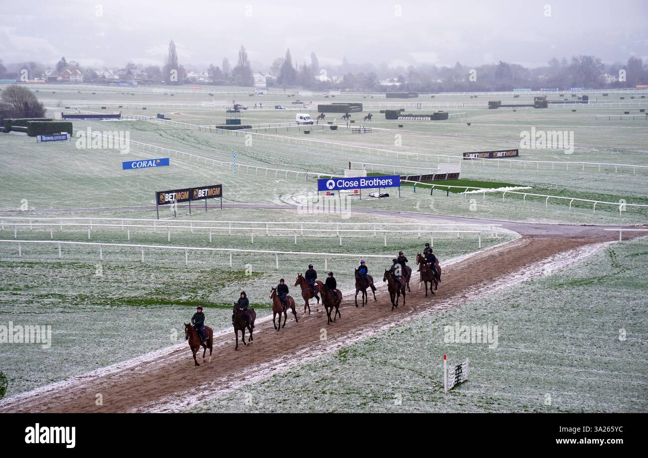 Cheltenham festival 2025 snow hi-res stock photography and images - Alamy
