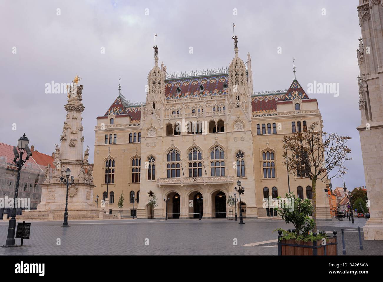 Holy Trinity square (Szentharomsag ter), famous for Fishermen's Bastion ...