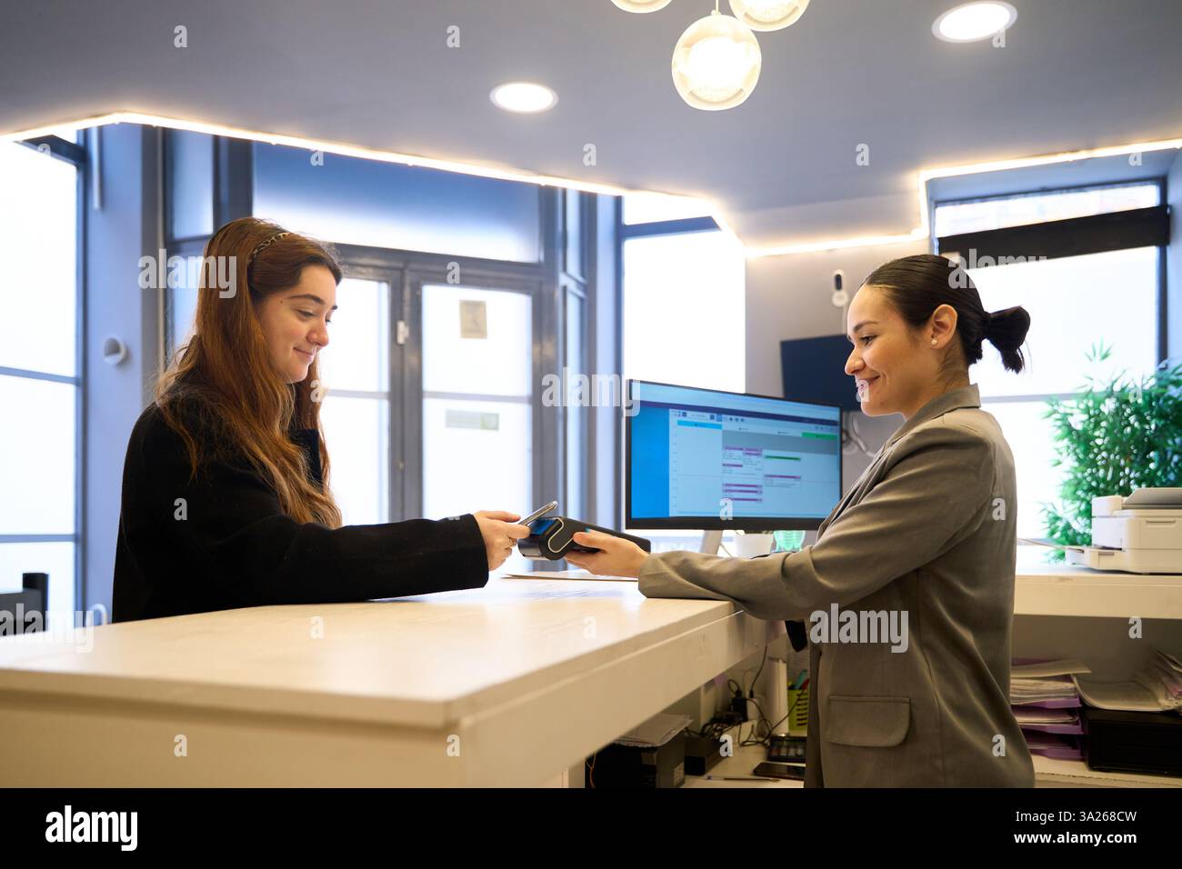 Patient reception bill hi-res stock photography and images - Alamy