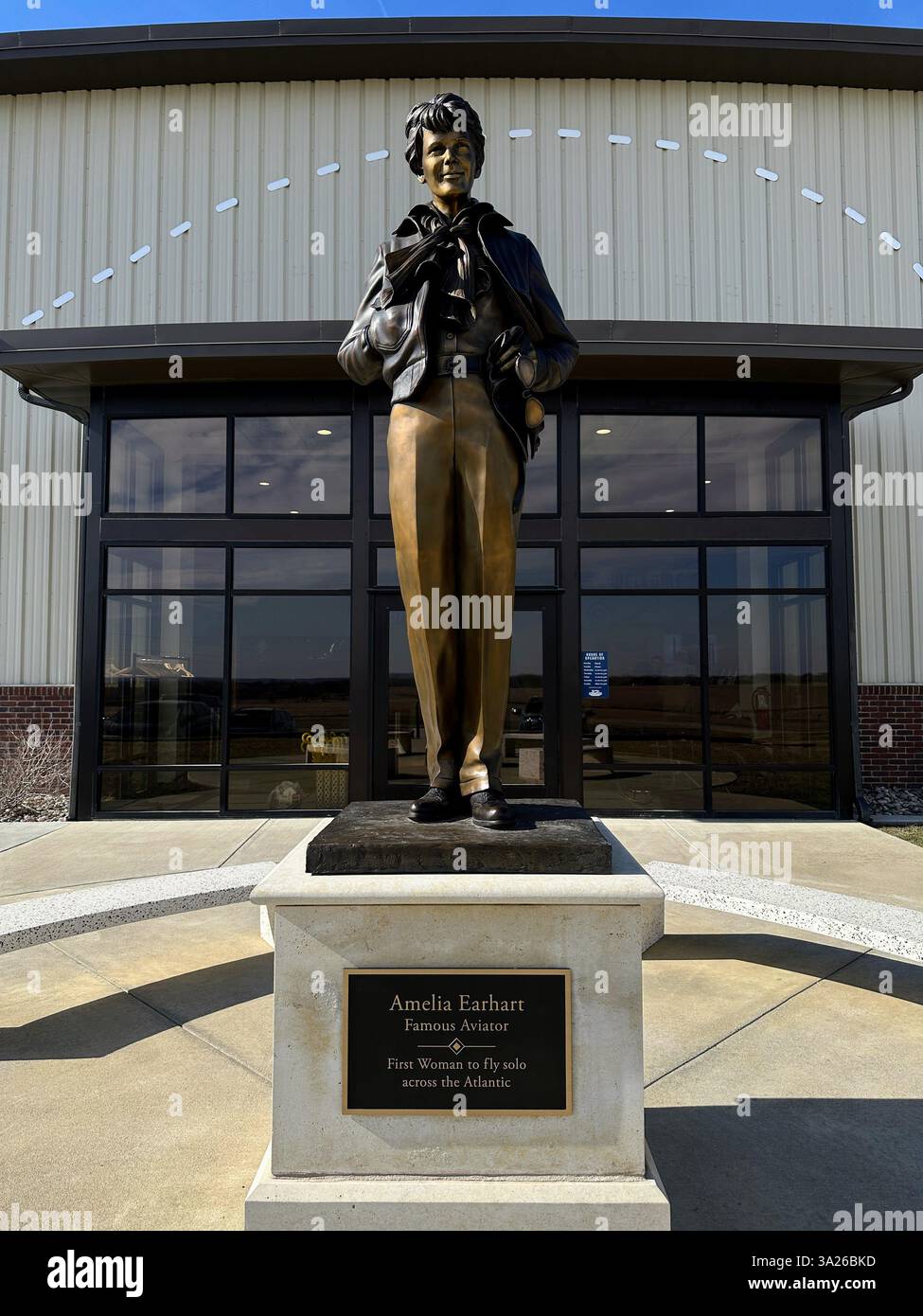 Bronze Statue at Amelia Earhart Hangar Museum Stock Photo - Alamy