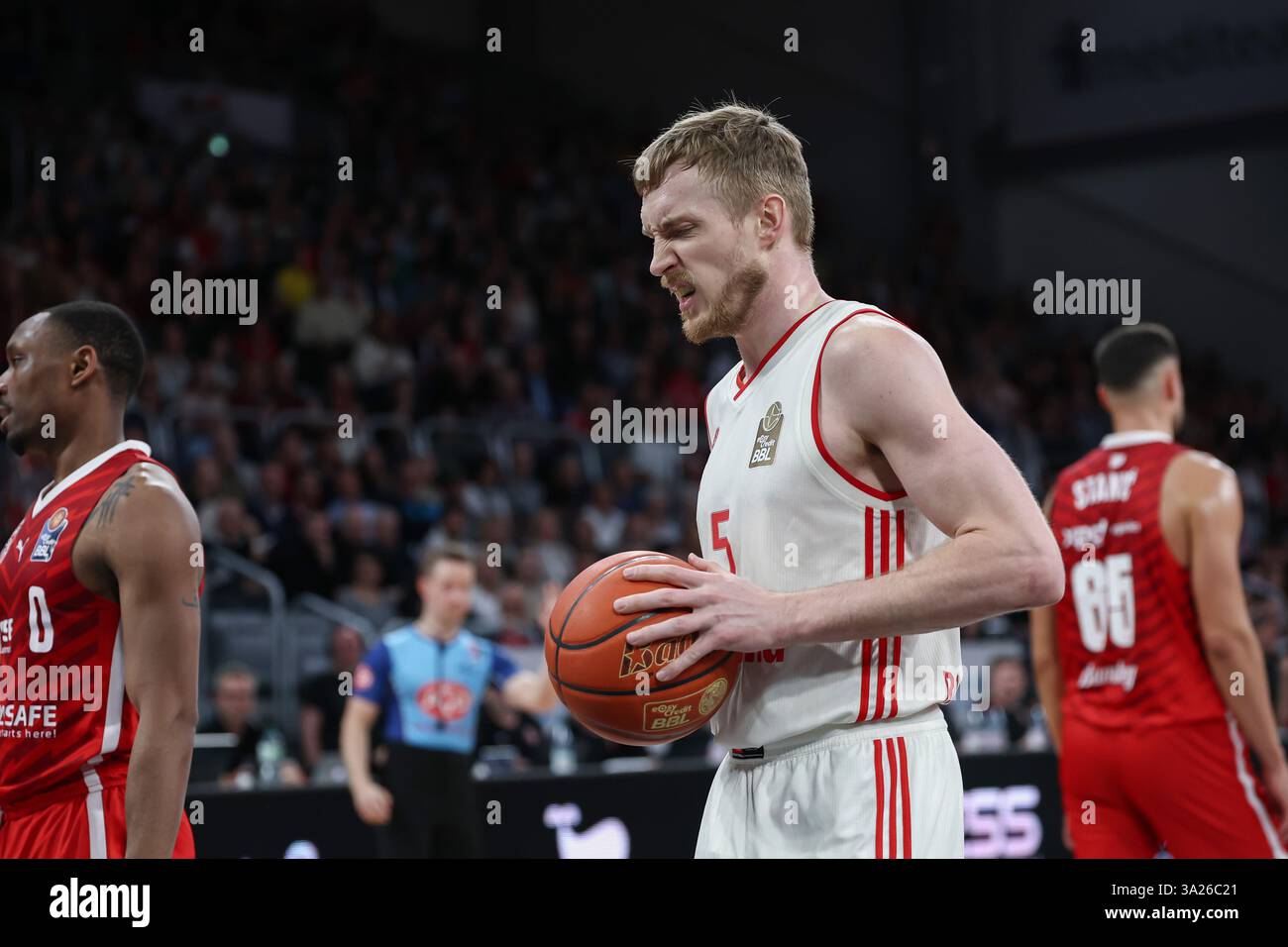 Bamberg, Germany. 11th Mar, 2025. Basketball, Bundesliga, 2024-25 season /main round, Matchday ...