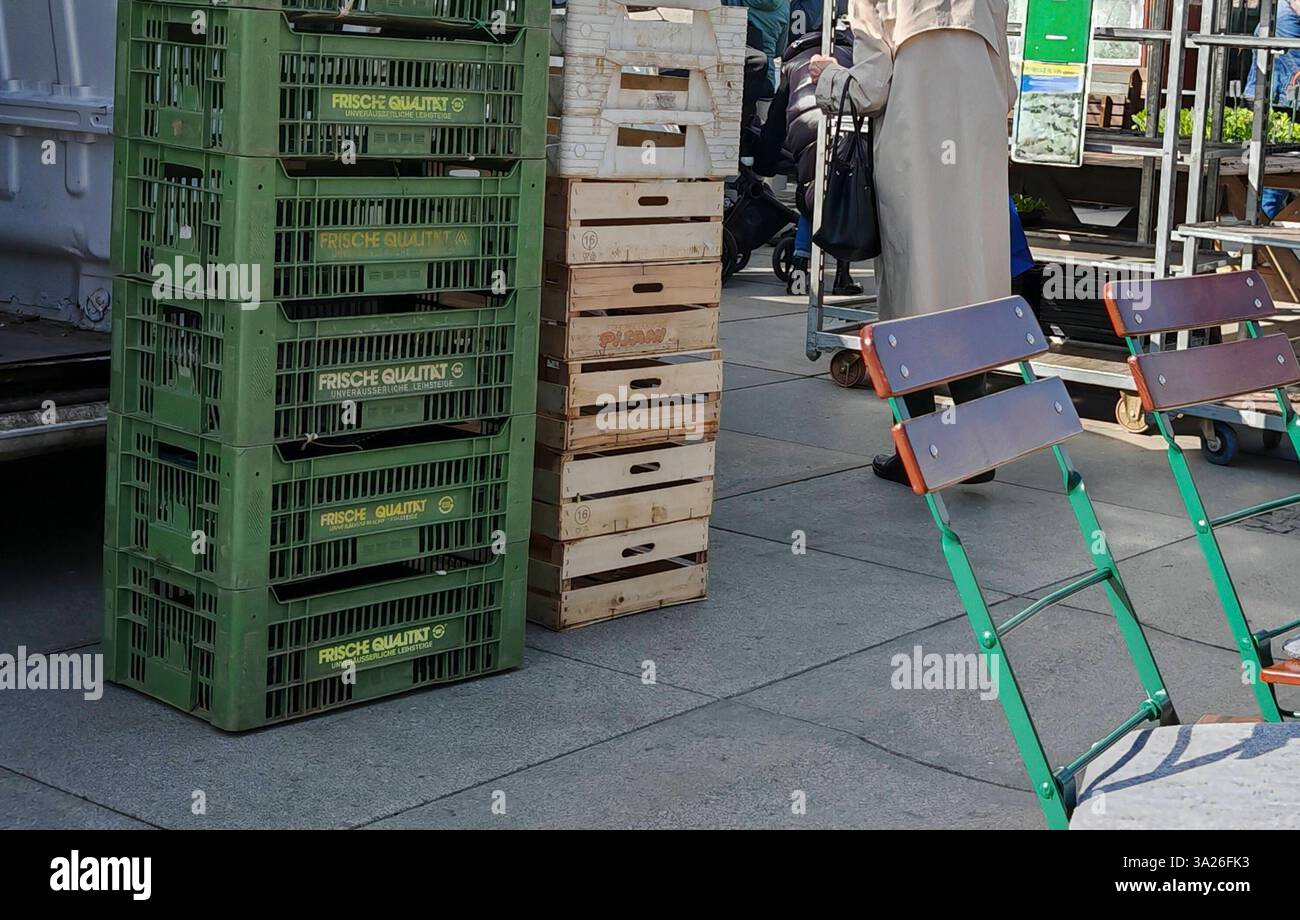 boxes and crates for the transport and logistics of vegetables boxes ...