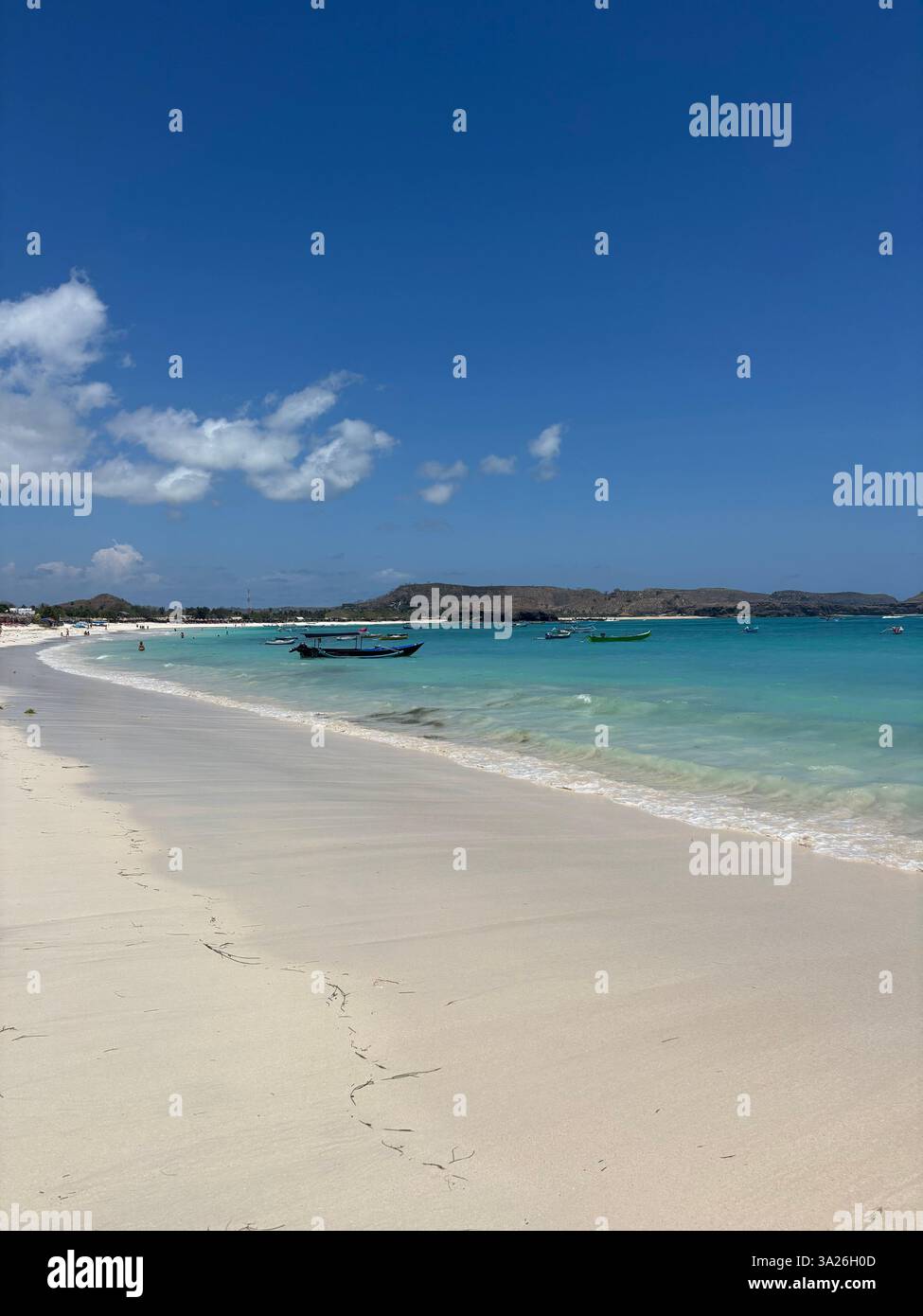 Tranquil beach sandy shores hi-res stock photography and images - Alamy