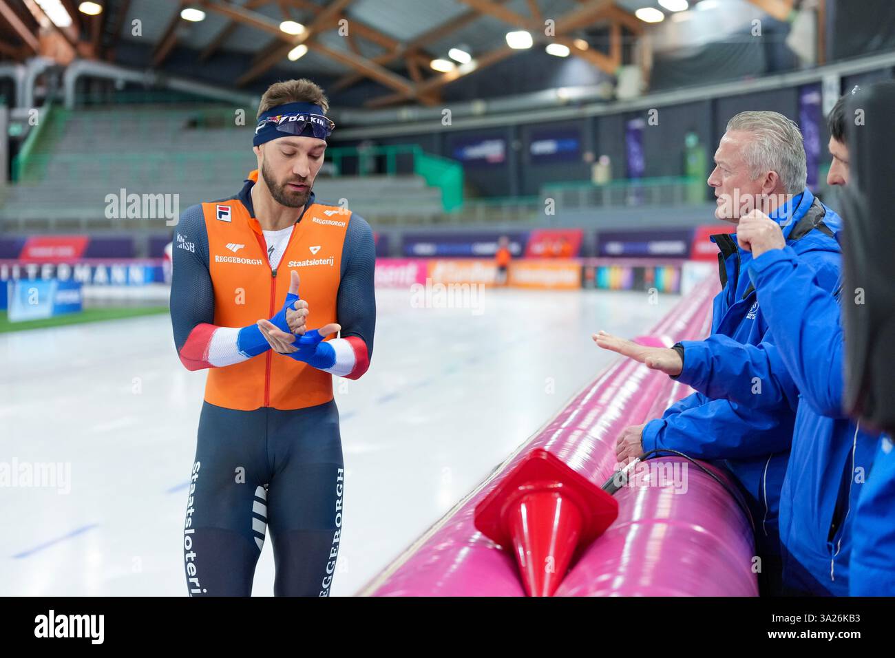 HAMAR, NORWAY - MARCH 12: Kjeld Nuis, starter Andre de Vries during the Training World Distances ...