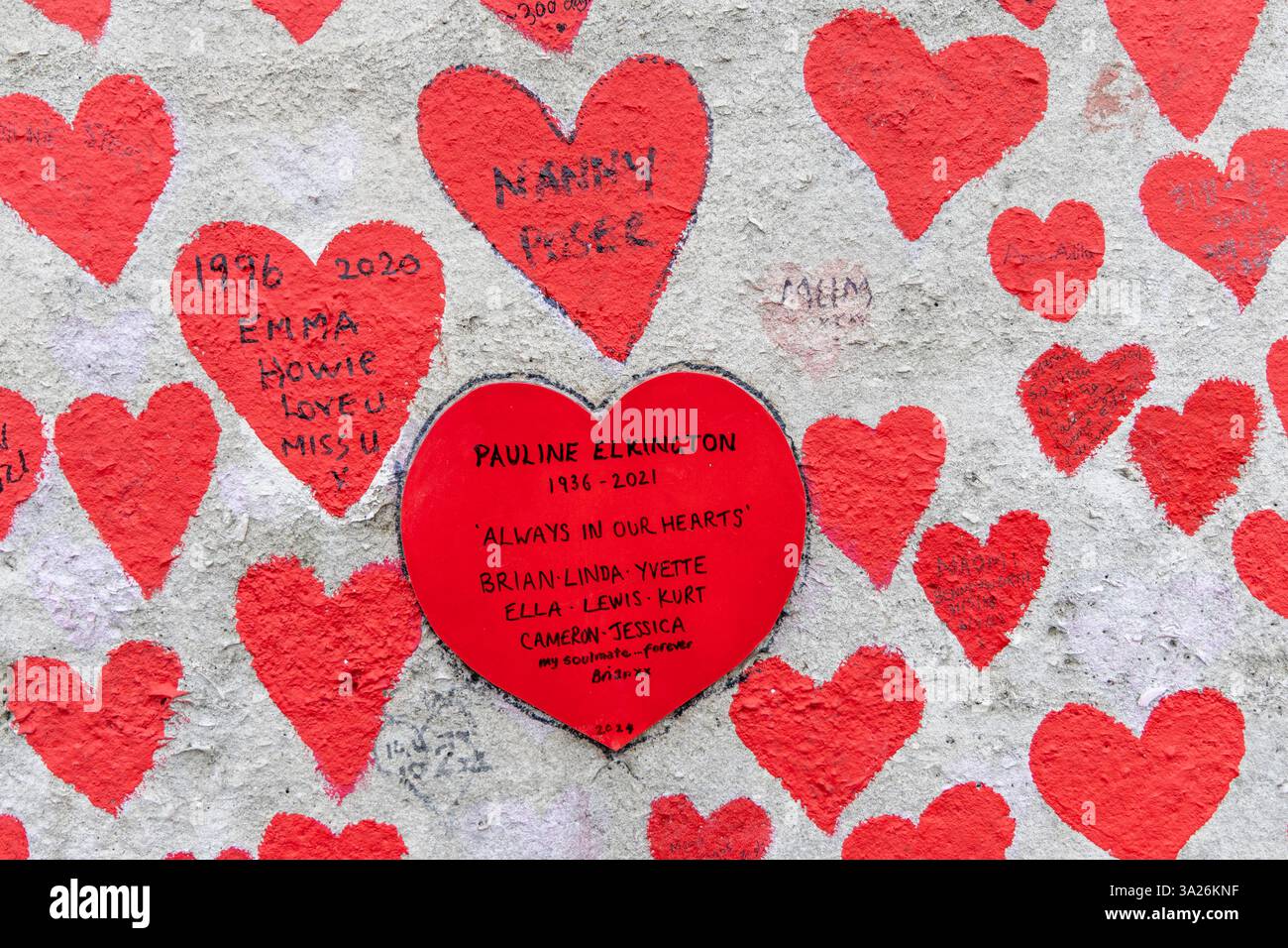 Die National Covid Memorial Wall. 09.12.2024, EU, GBR, England, London ...