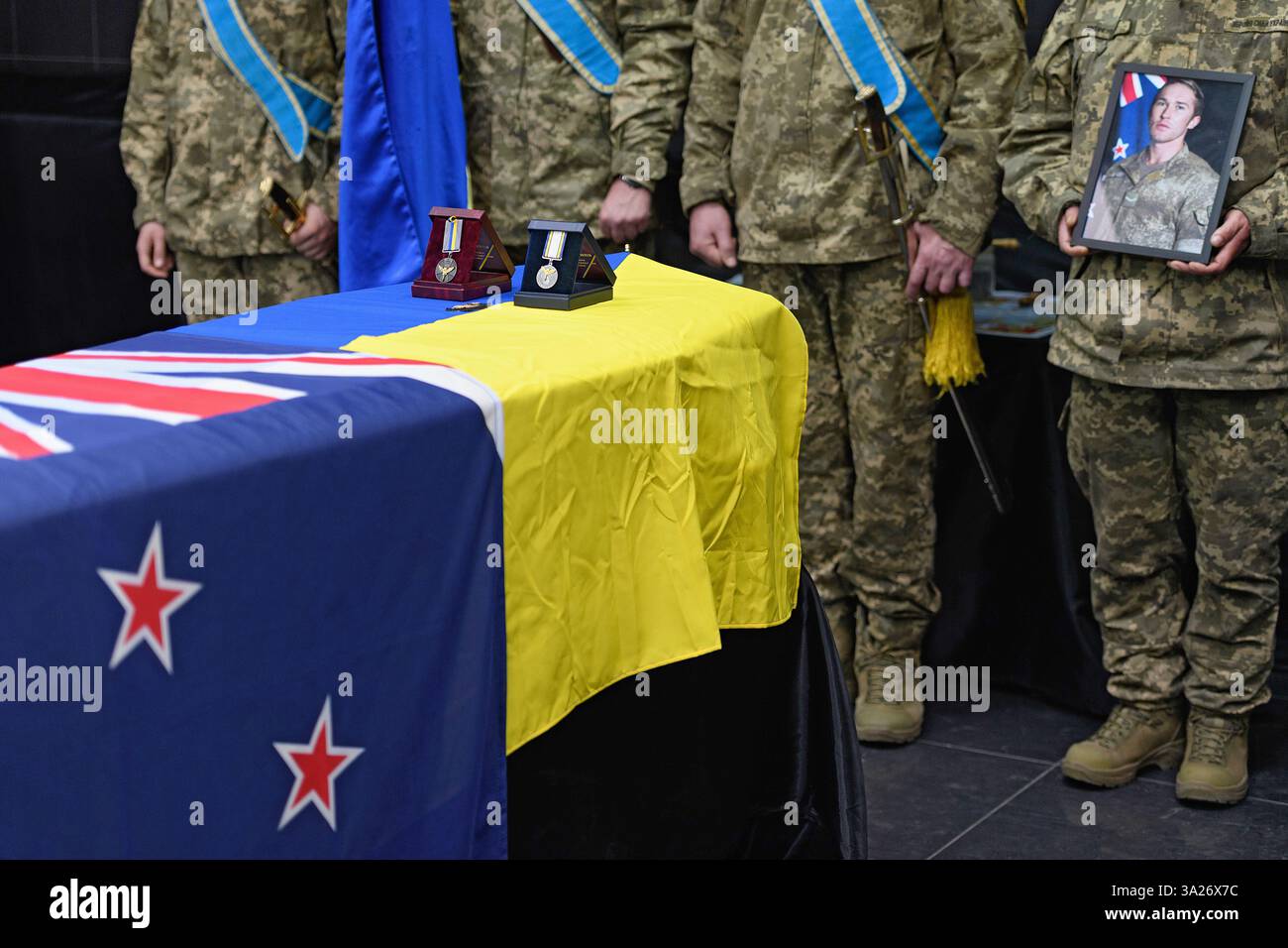 Non Exclusive: "For Battle Merit" and "The Defence Intelligence of ...