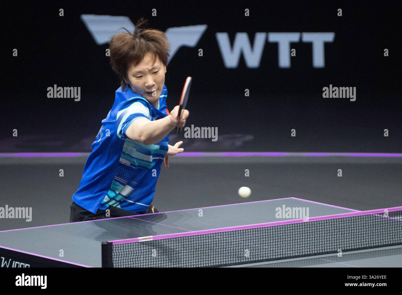 (250312) -- CHONGQING, March 12, 2025 (Xinhua) -- Wang Manyu of China ...