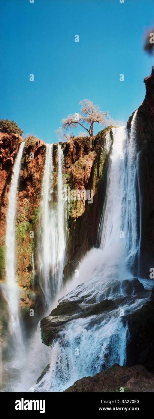 Water falling from rocks, Ouzoud Waterfalls, Grand Atlas, Tanaghmeilt ...