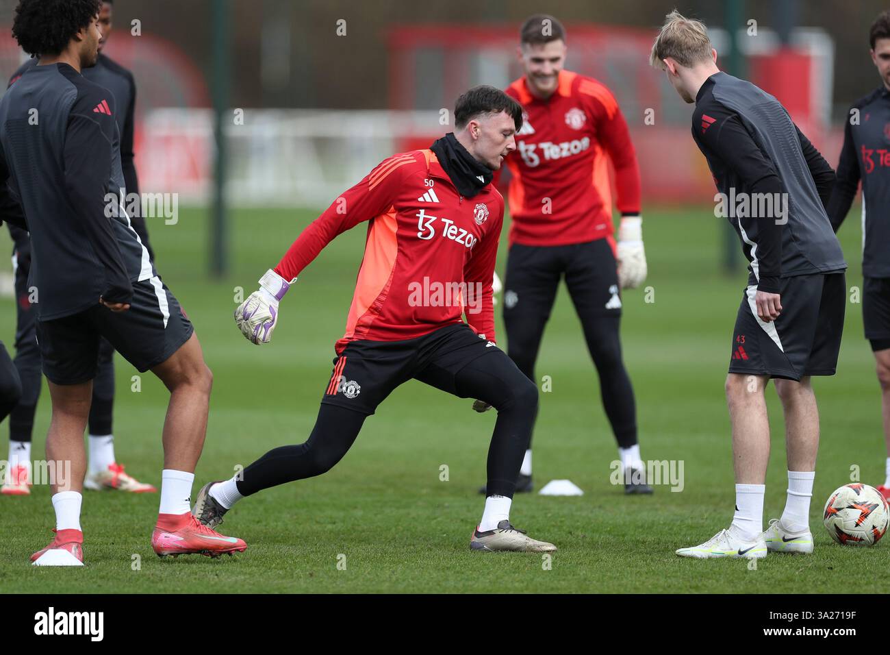 Manchester, UK. 12th Mar, 2025. Manchester United goalkeeper Elyh ...