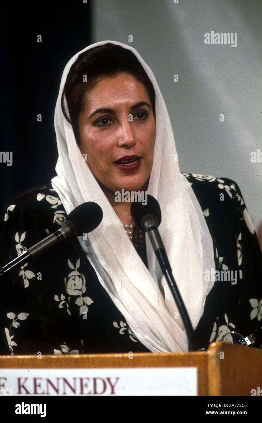 Nov 07, 1997; Cambridge, Massachusetts, USA; BENAZIR BHUTTO (1953 C ...