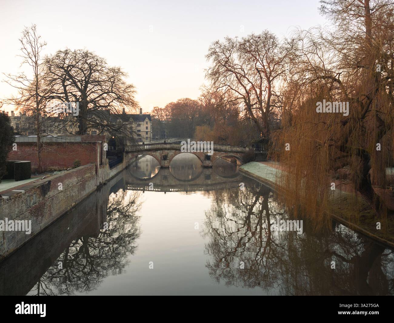 Dawn at Claire Bridge, River Cam, Claire College, University of ...